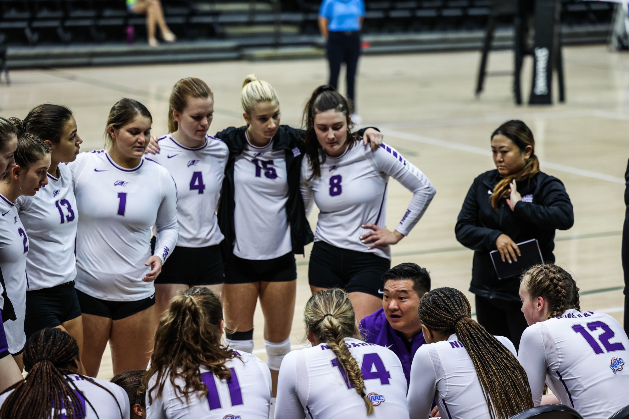 Volleyball Advances in MAAC Tournament With Win Over Saint Peter's ...
