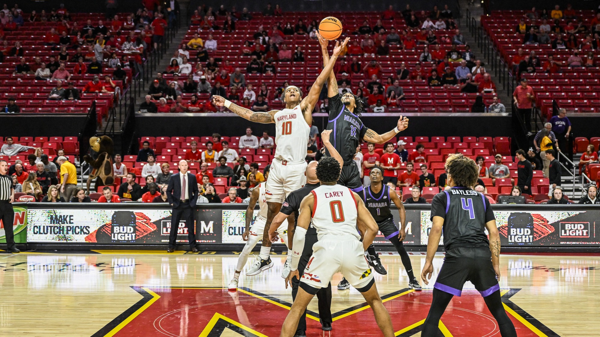 Aaron Gray - 2022-23 - Men's Basketball - Niagara University Athletics