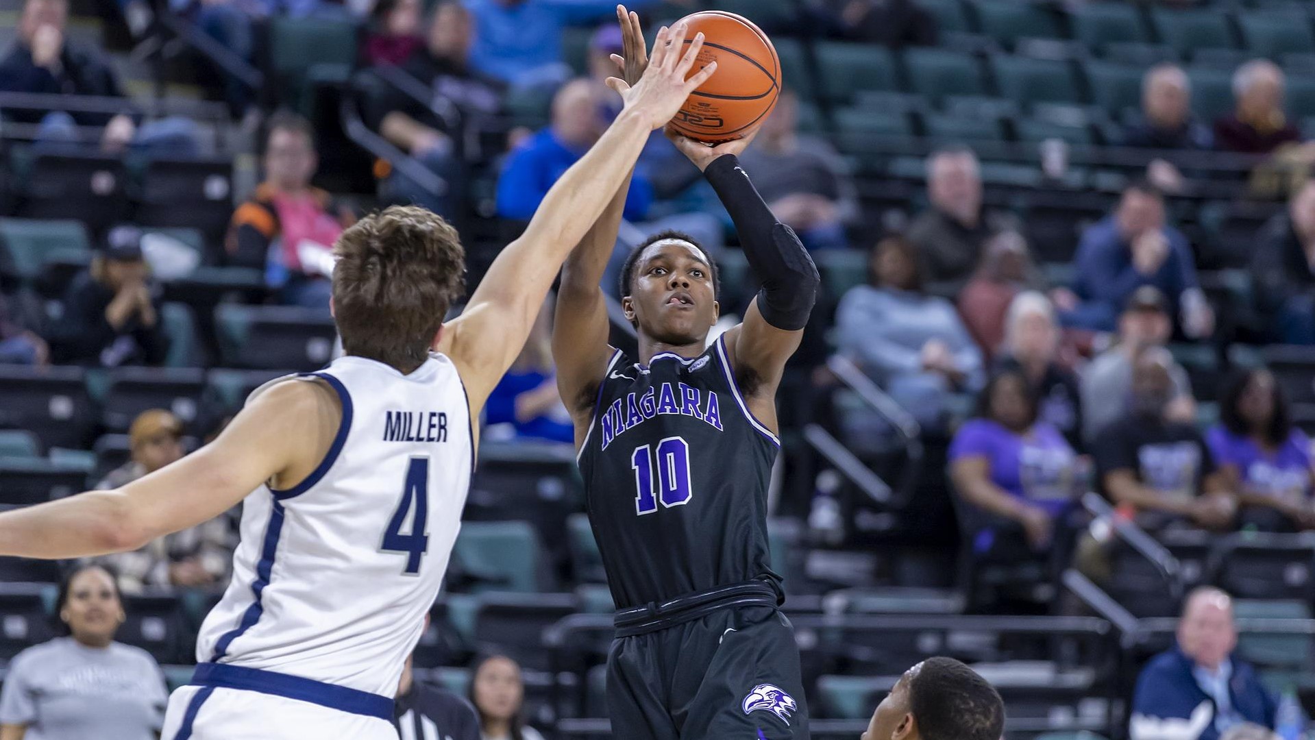 Marcus Hammond - 2021-22 - Men's Basketball - Niagara University Athletics