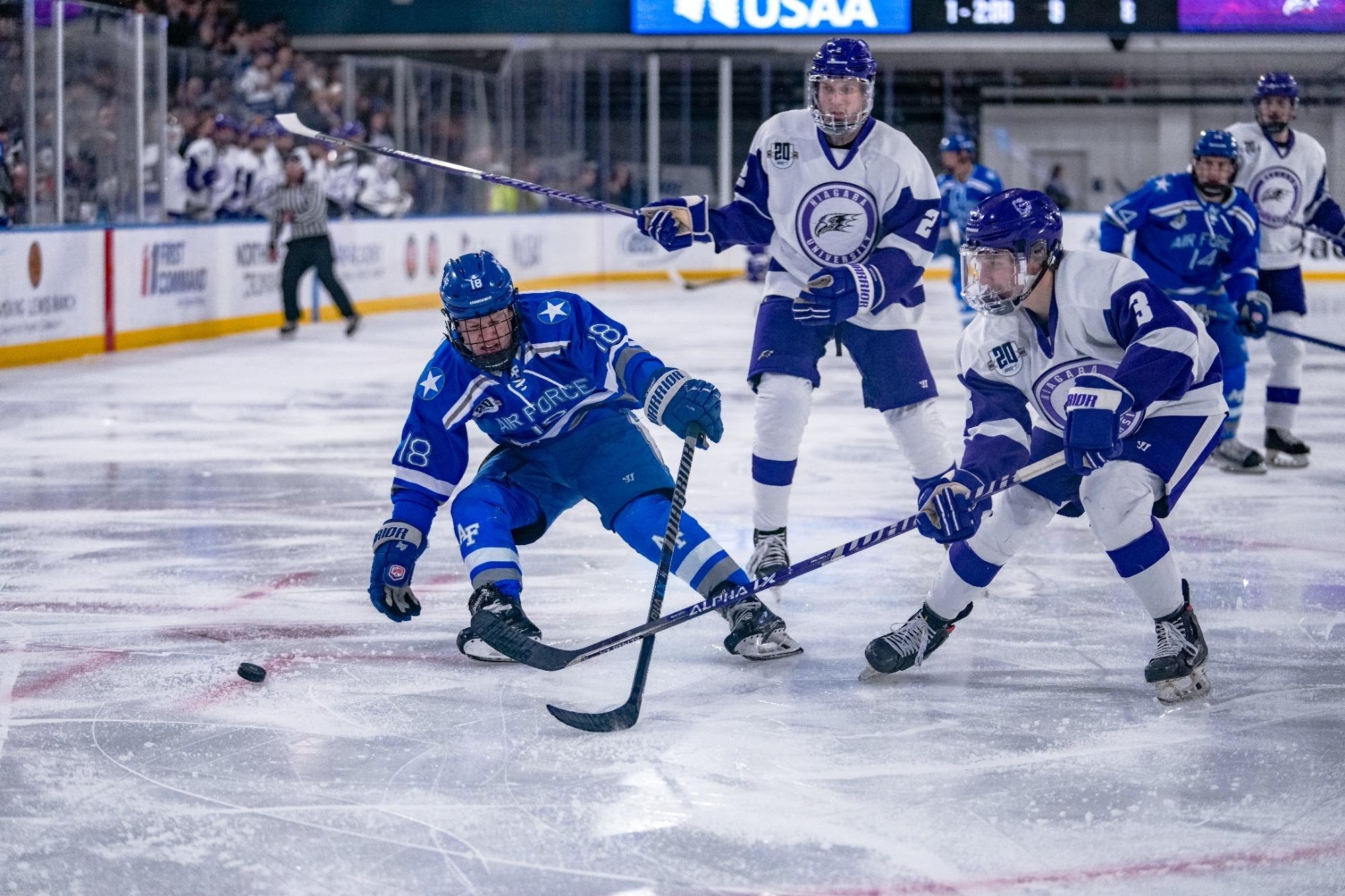 Lucas Bahn - 2022-23 - Men's Ice Hockey - Niagara University Athletics