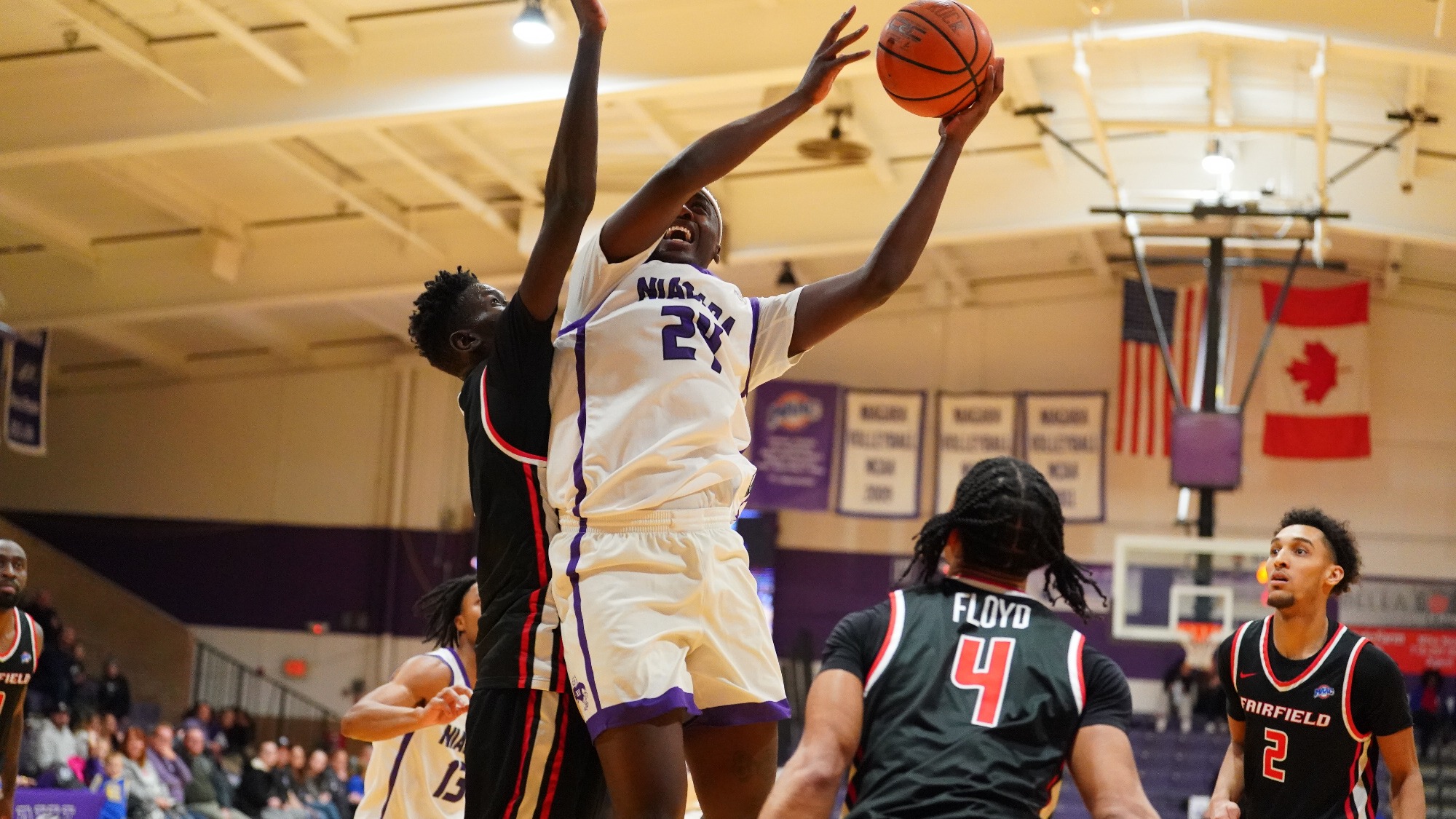 Comeback Falls Short Monday against Siena - Niagara University Athletics