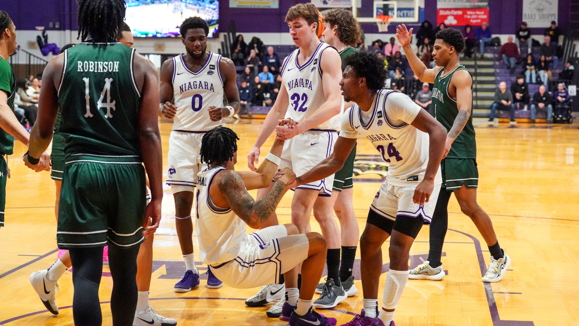Men's Basketball Heads to Cameron Indoor Stadium for the Brotherhood ...