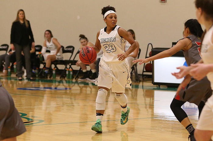 Callie Andrews - Women's Basketball - Nichols College Athletics