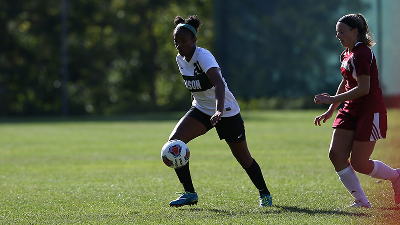 Nia Mitchell - Women's Soccer - Nichols College Athletics