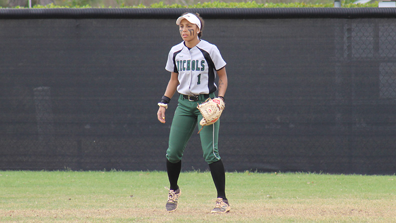Callie Andrews - Softball - Nichols College Athletics