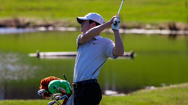 Tylor Renaud - Men's Golf - Nichols College Athletics