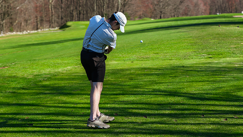 Tylor Renaud - Men's Golf - Nichols College Athletics