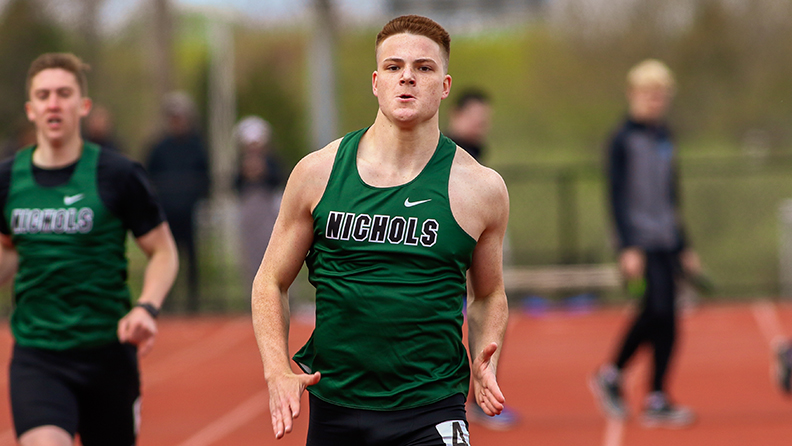 Zachary Nussbaum - Men's Track & Field - Nichols College Athletics