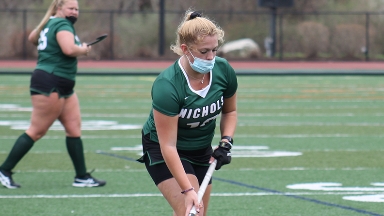 Hailey Meader - Field Hockey - Nichols College Athletics