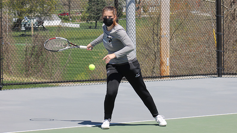Jordan Knowles - Women's Tennis - Nichols College Athletics