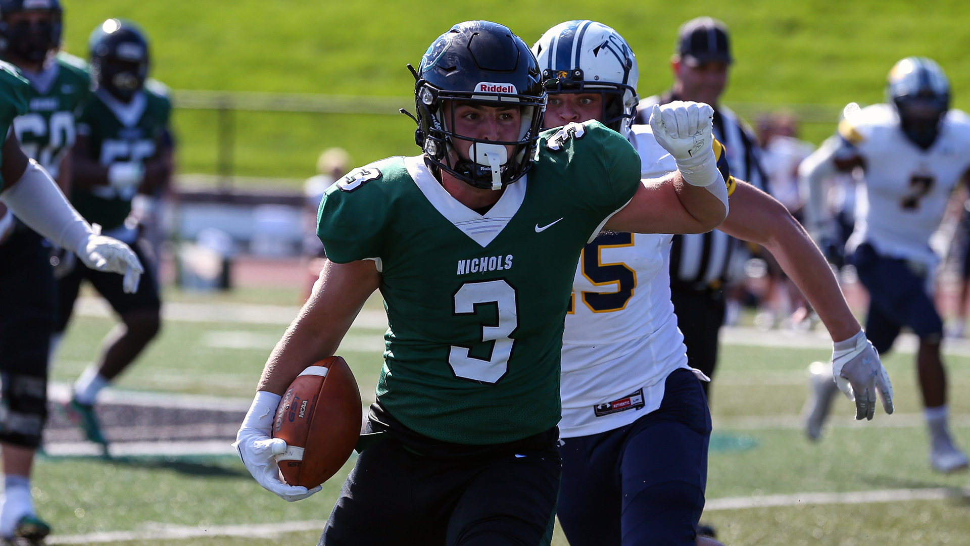 Hunter Ferreira - Football - Nichols College Athletics