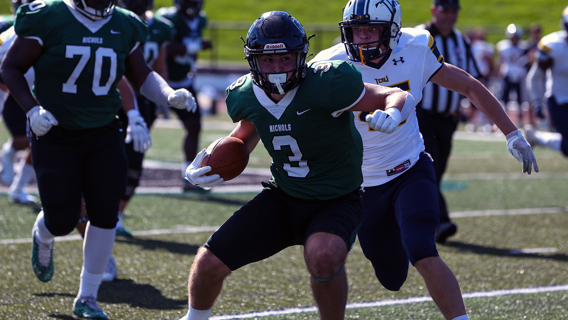 Hunter Ferreira - Football - Nichols College Athletics