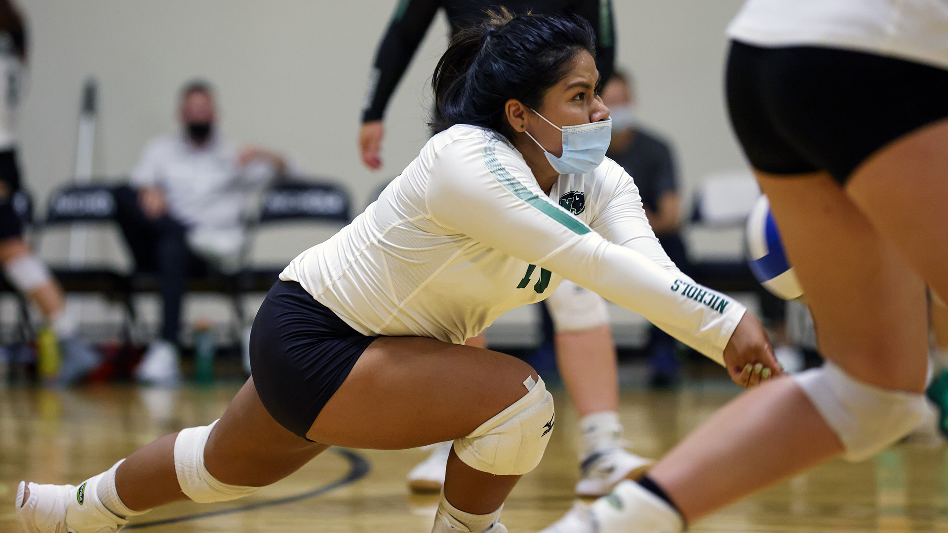 Abigail Mayuri - Women's Volleyball - Nichols College Athletics