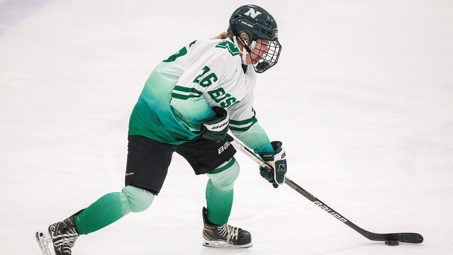 Jessica Gossas-Moberg - Women's Ice Hockey - Nichols College Athletics