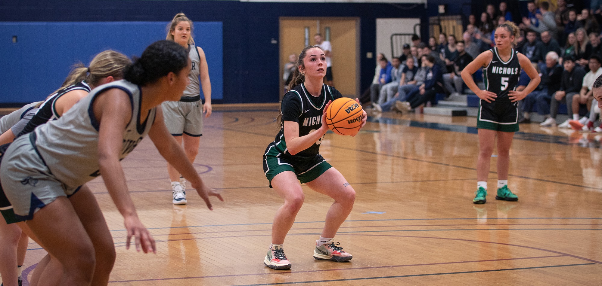 Women’s Basketball Outlasts Wentworth, 89-79 - Nichols College Athletics