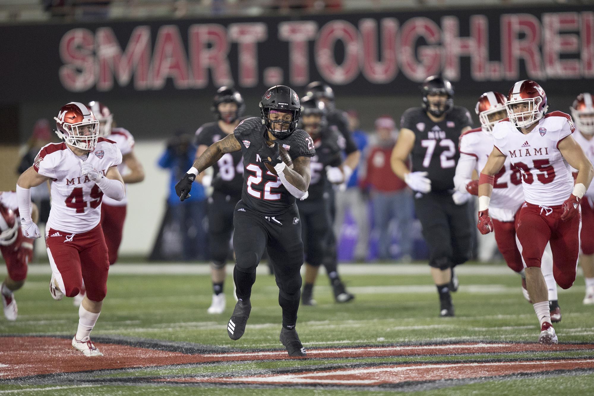 Tre Harbison - Football - NIU Athletics