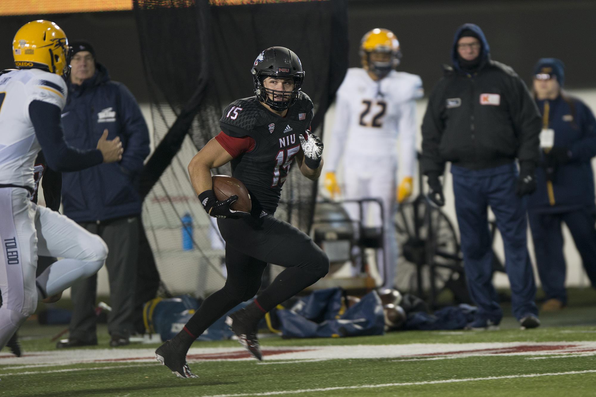 Sutton Smith - Football - NIU Athletics
