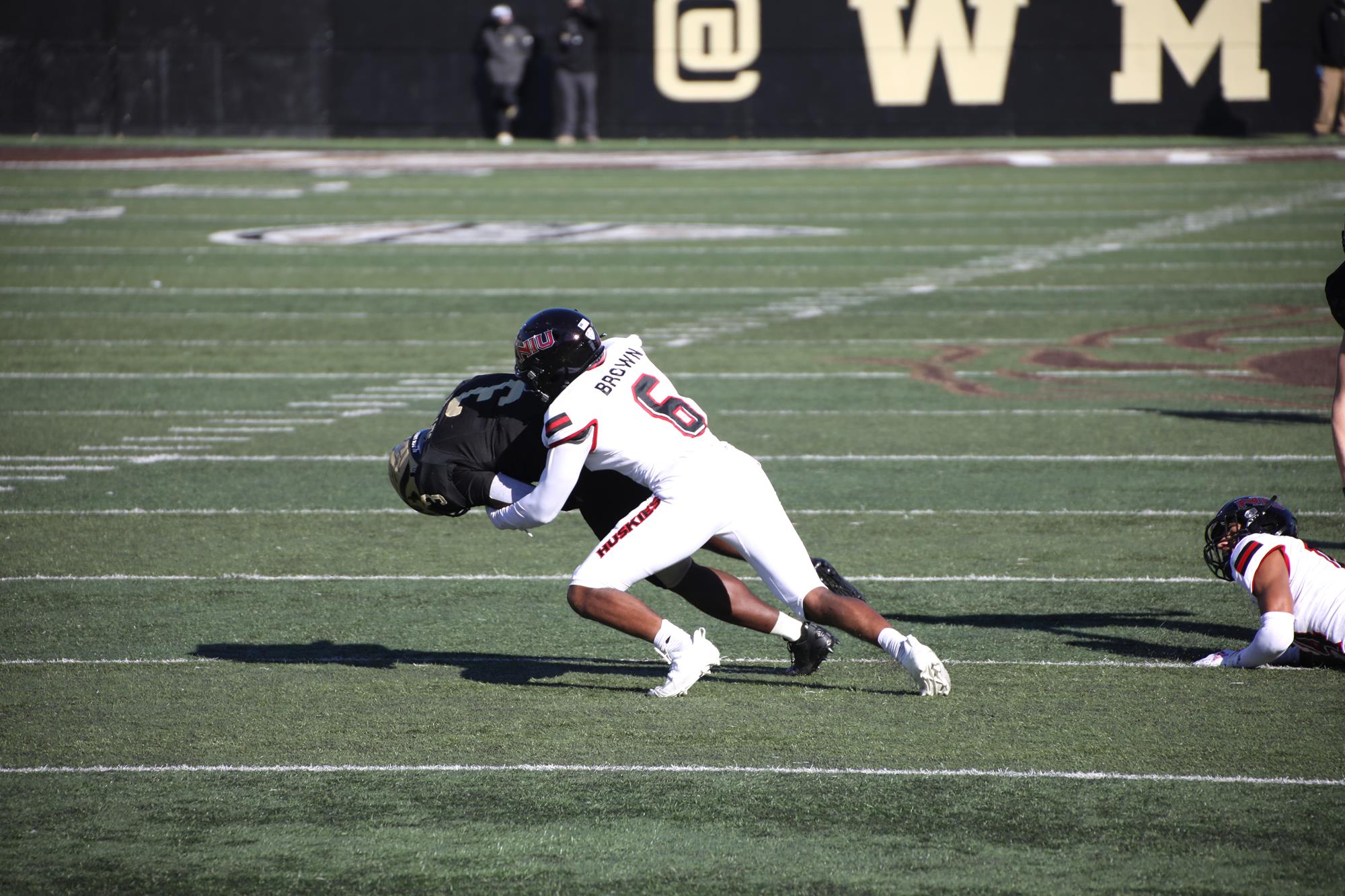 CJ Brown - Football - NIU Athletics