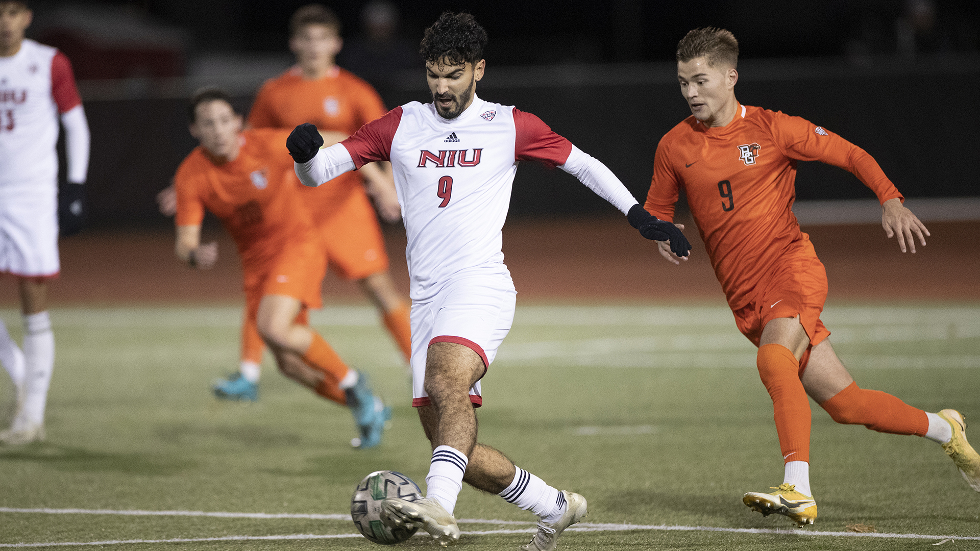Enrique Banuelos - Men's Soccer - NIU Athletics