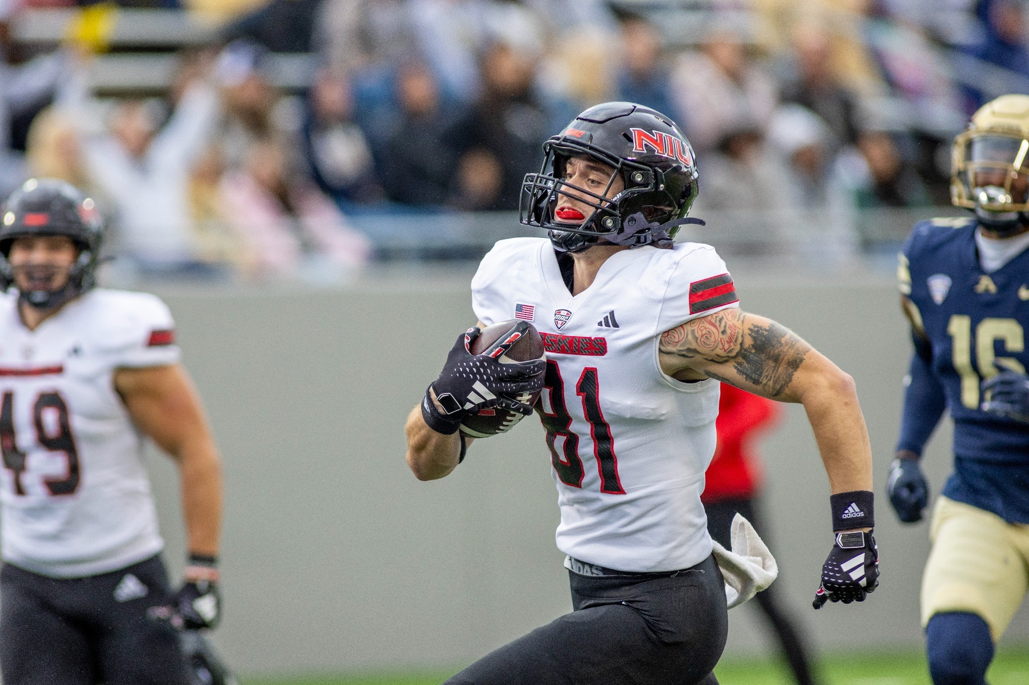 Grayson Barnes - Football - NIU Athletics