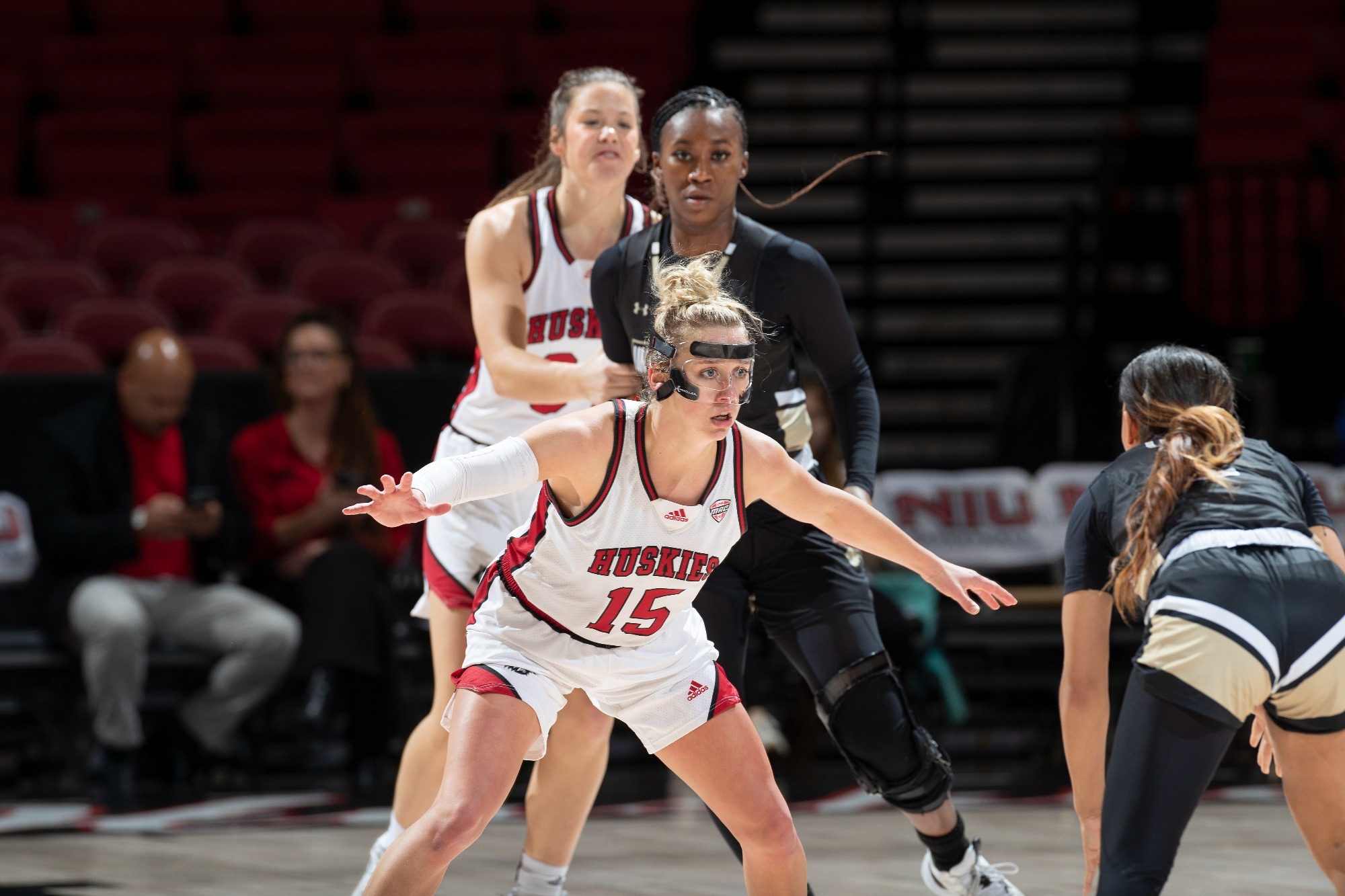 Grace Hunter - Women's Basketball - NIU Athletics