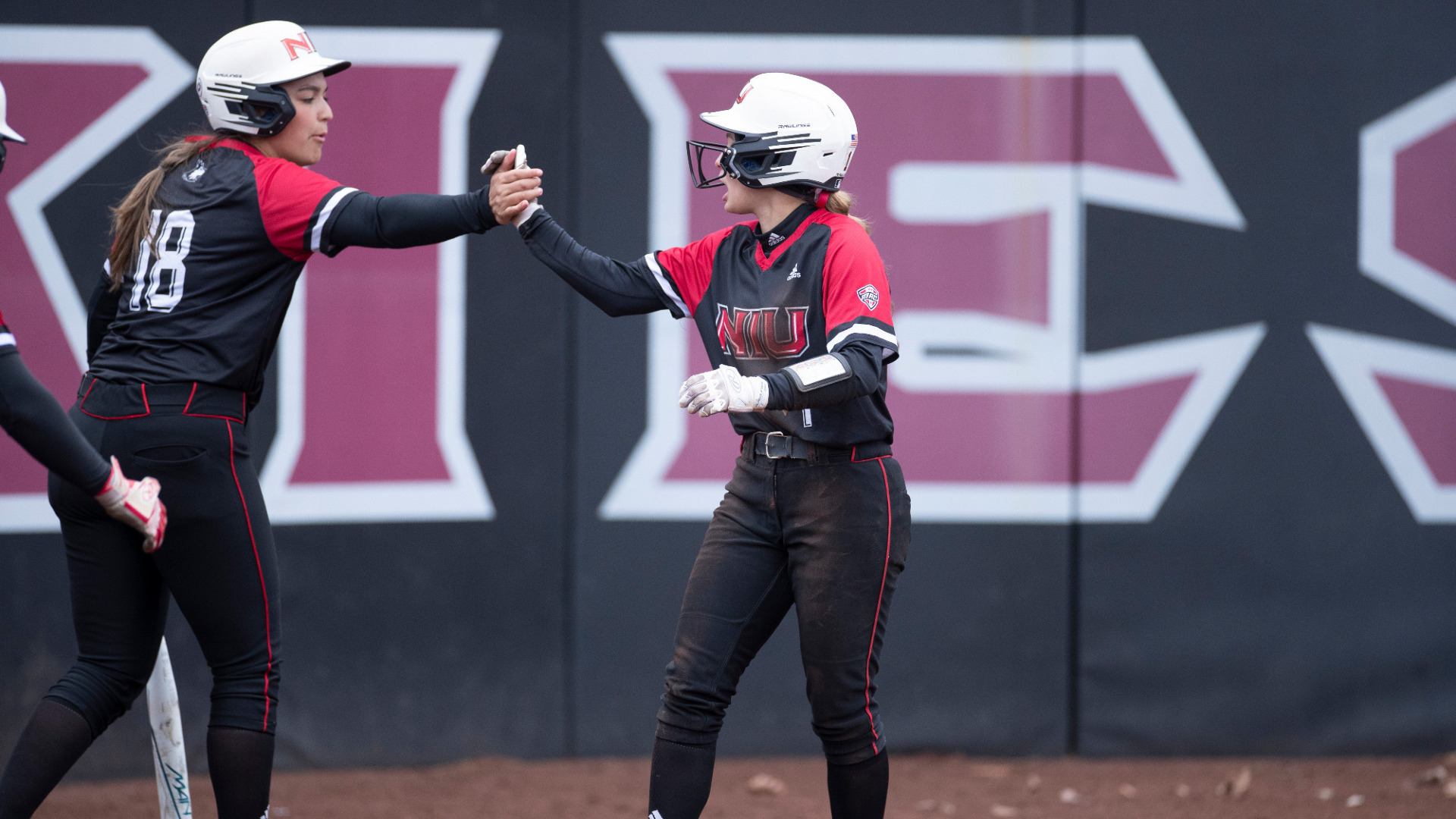 Softball to Host Valparaiso Tuesday in Non-Conference Action - NIU ...
