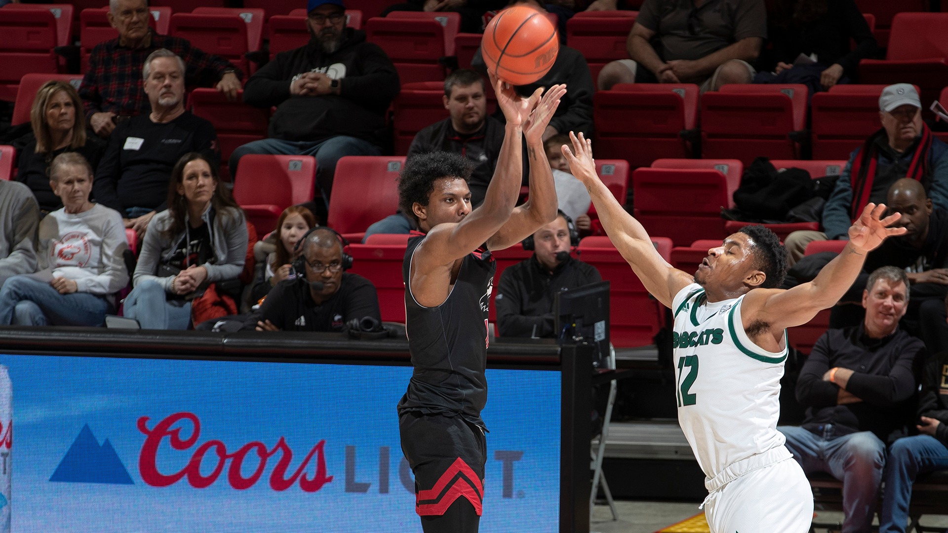 Zion Russell - Men's Basketball - NIU Athletics