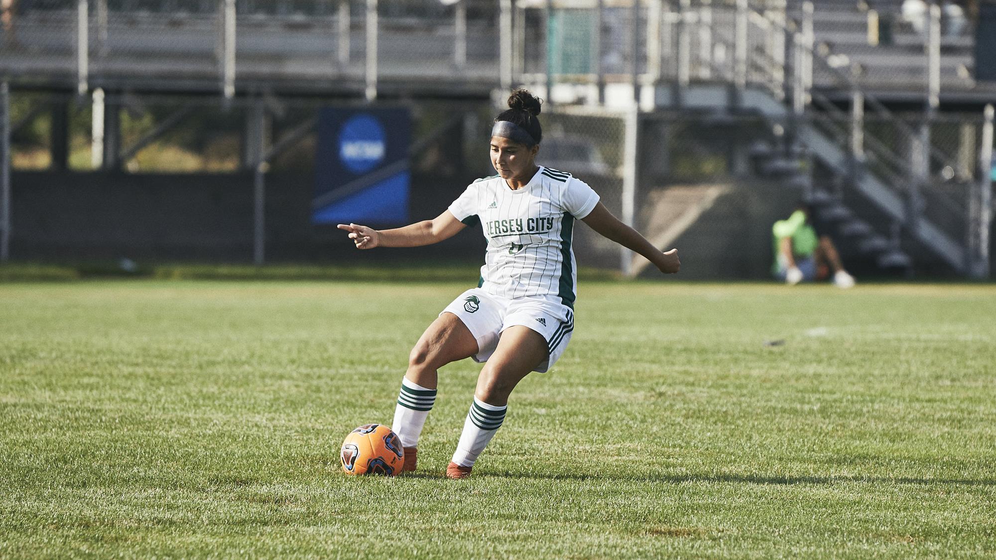 Genesis Torres - Women's Soccer - New Jersey City University Athletics
