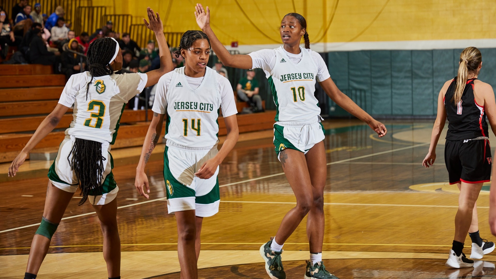 Jada Camacho - Women's Basketball - New Jersey City University Athletics