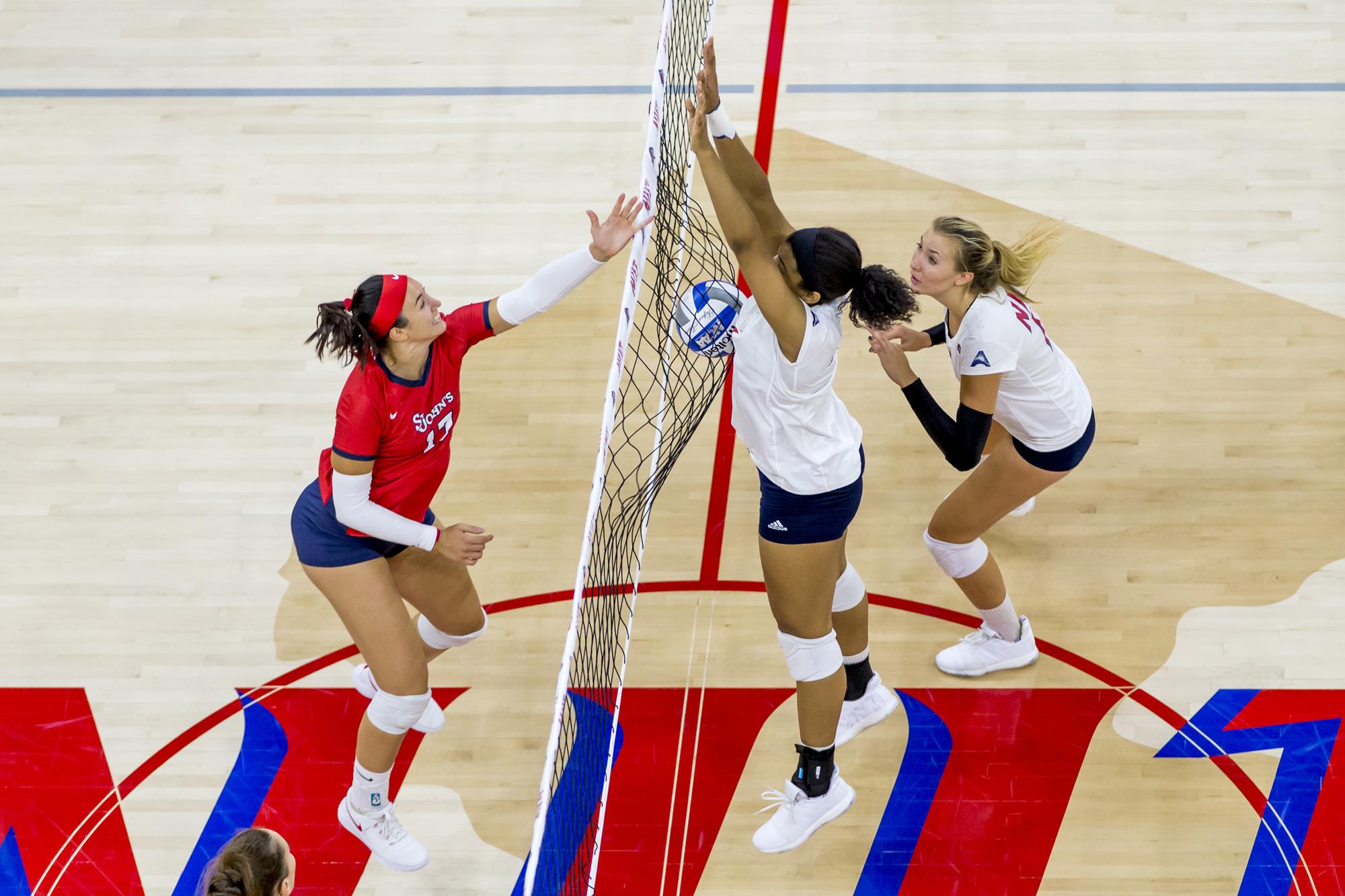 Courtney Branch - Women's Volleyball - New Jersey Institute of ...