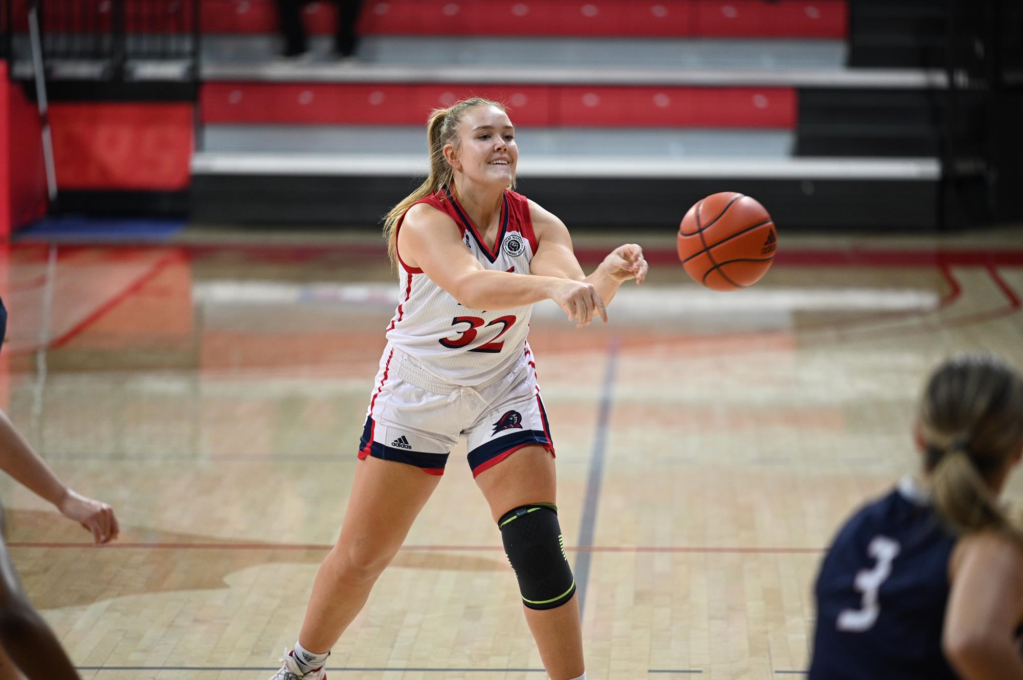 Lilly Anderson - Women's Basketball - New Jersey Institute of ...