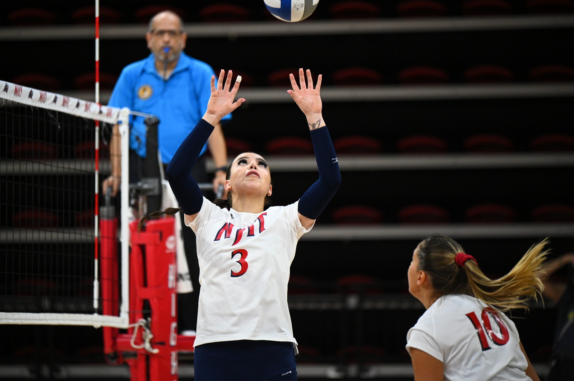 Women's Volleyball Takes Down FDU in Five Sets to Even Record at 4-4 ...