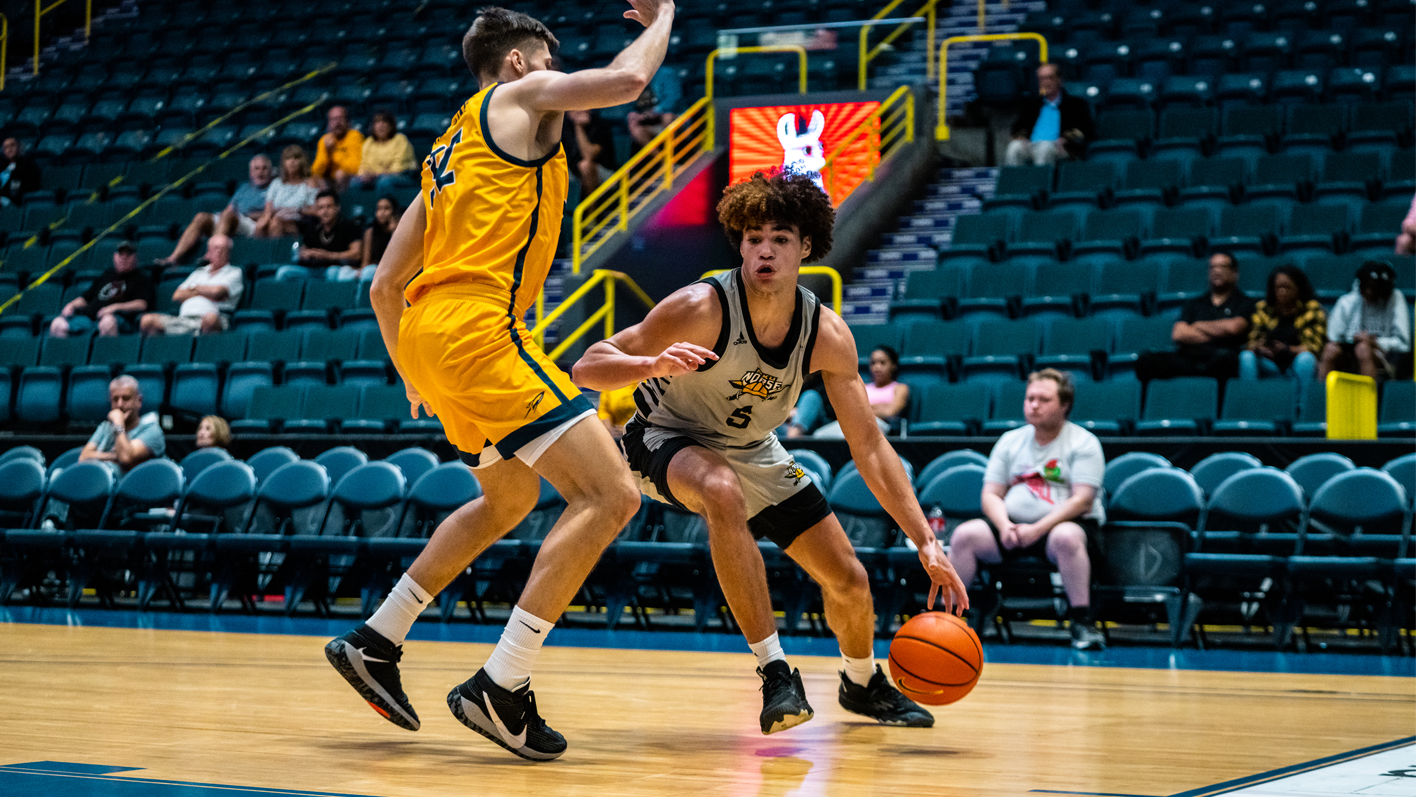 Wells breaks out in a big way as Men’s Basketball drops final contest ...