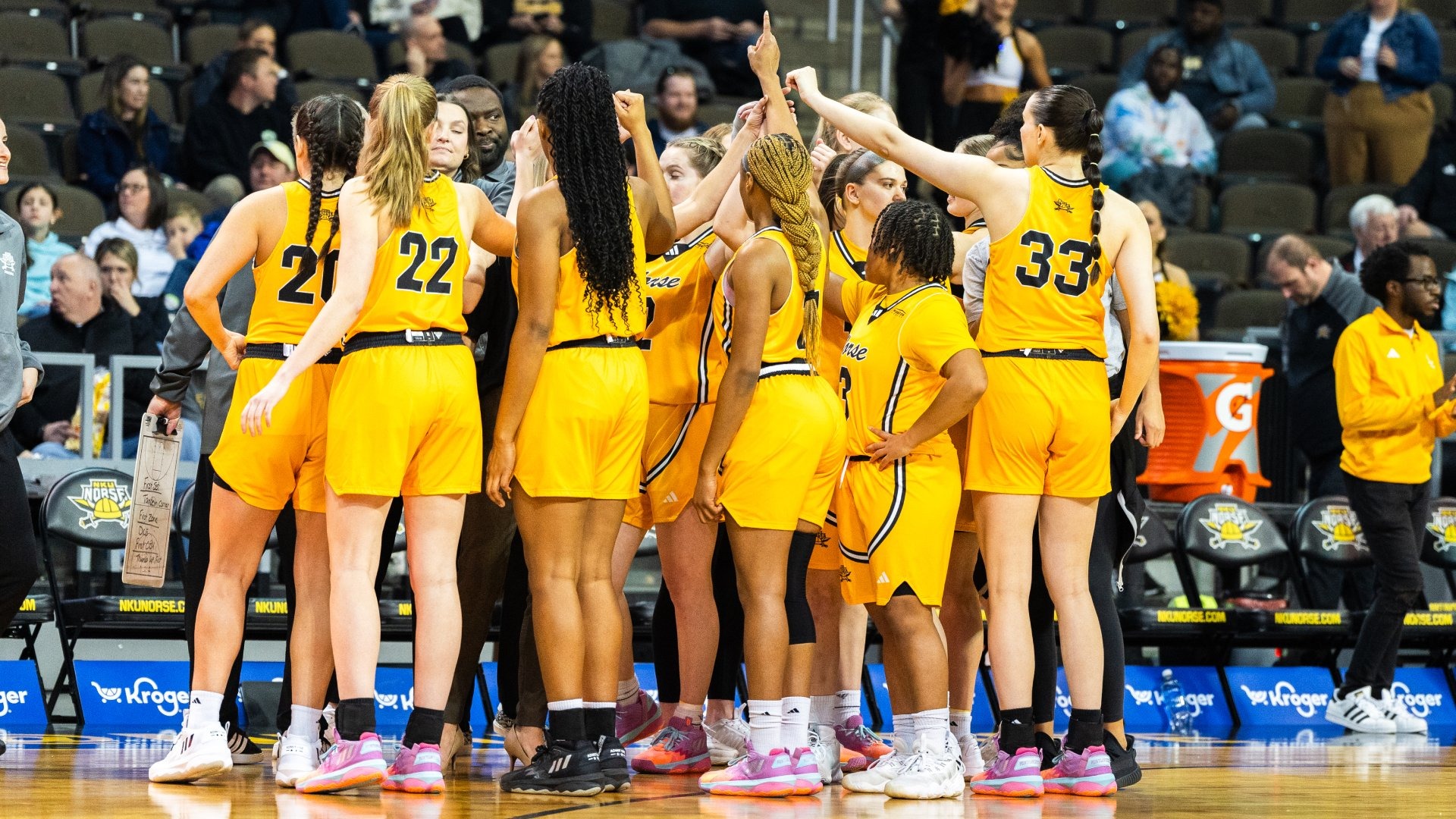 Women’s Basketball falls in conference clash with Youngstown State ...