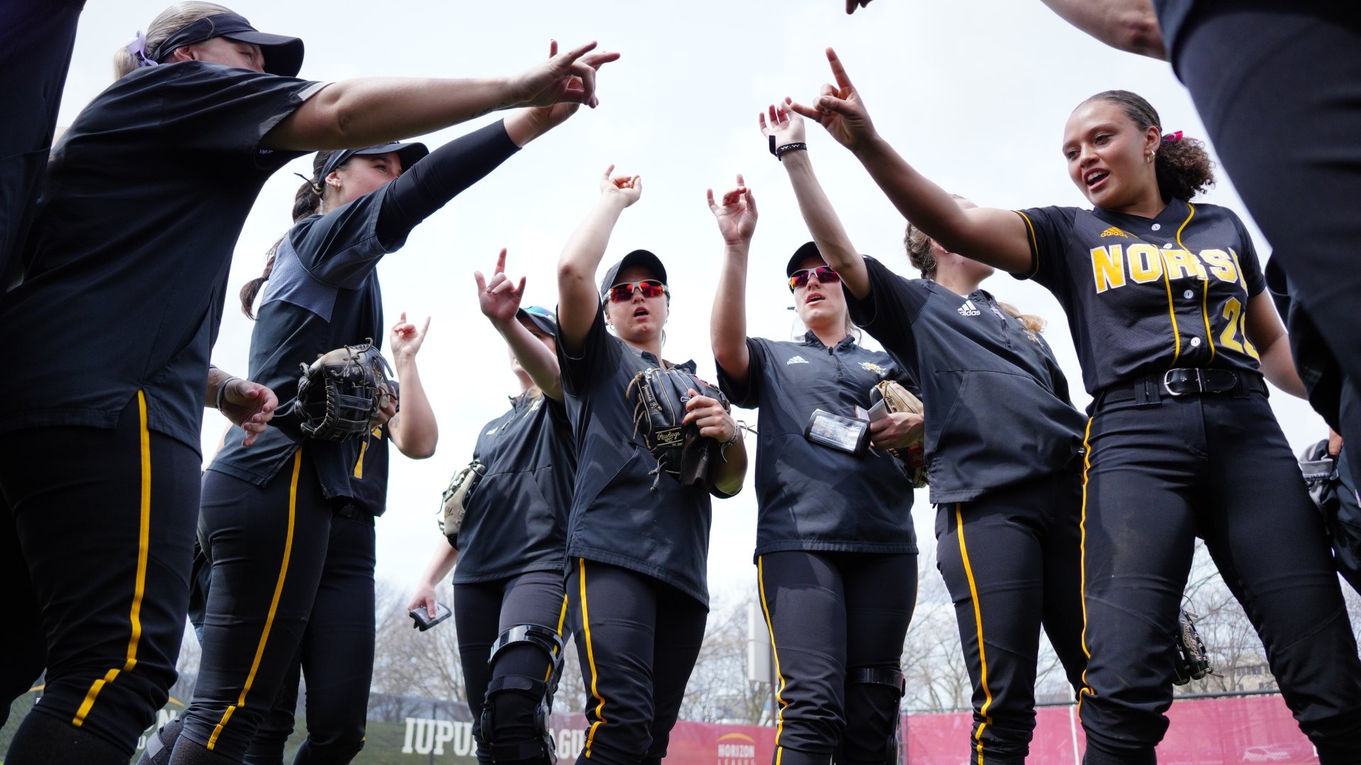 Softball sweeps conference doubleheader against IUPUI - Northern ...