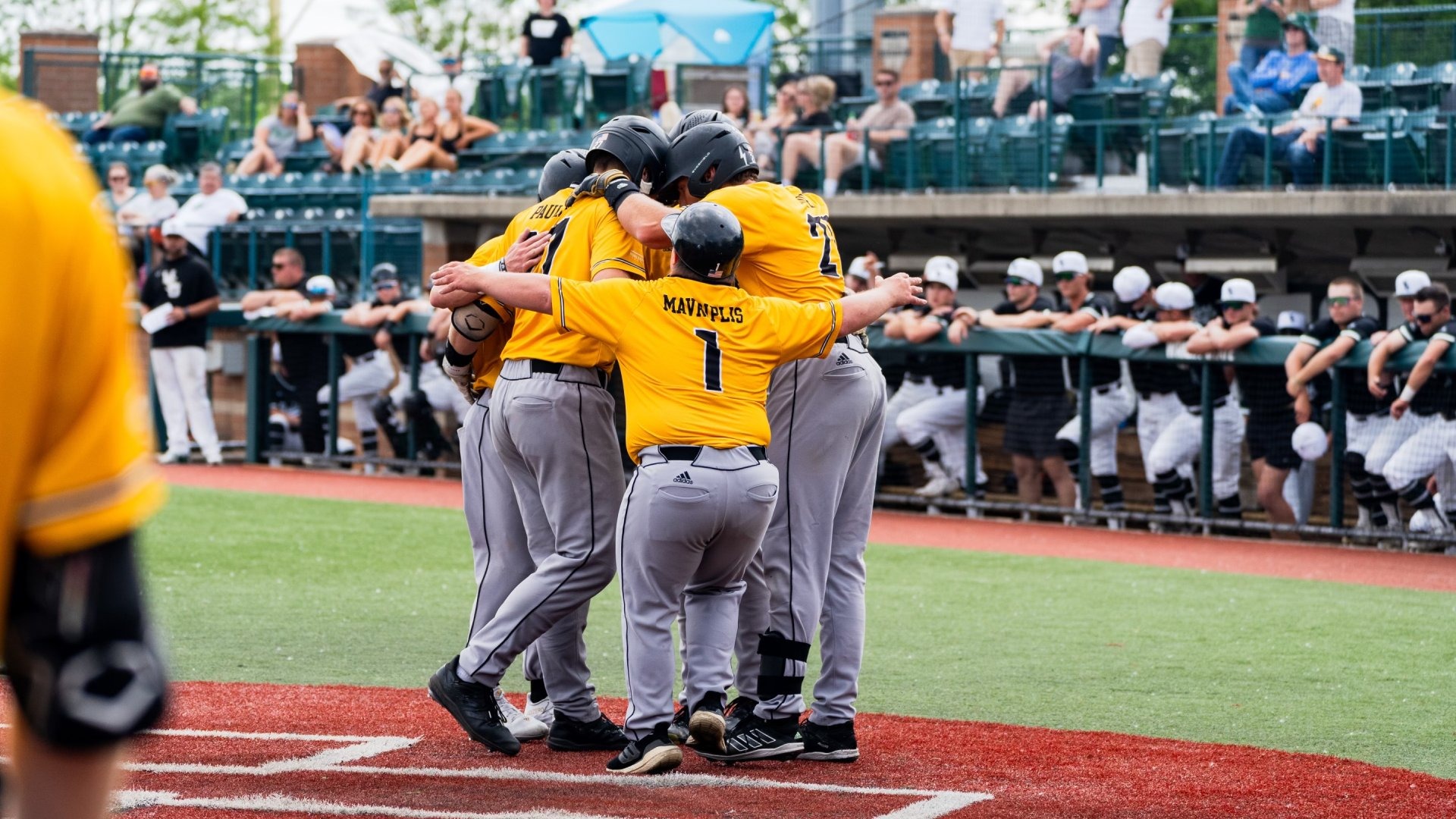 Baseball starts most important series of the season with victory at ...