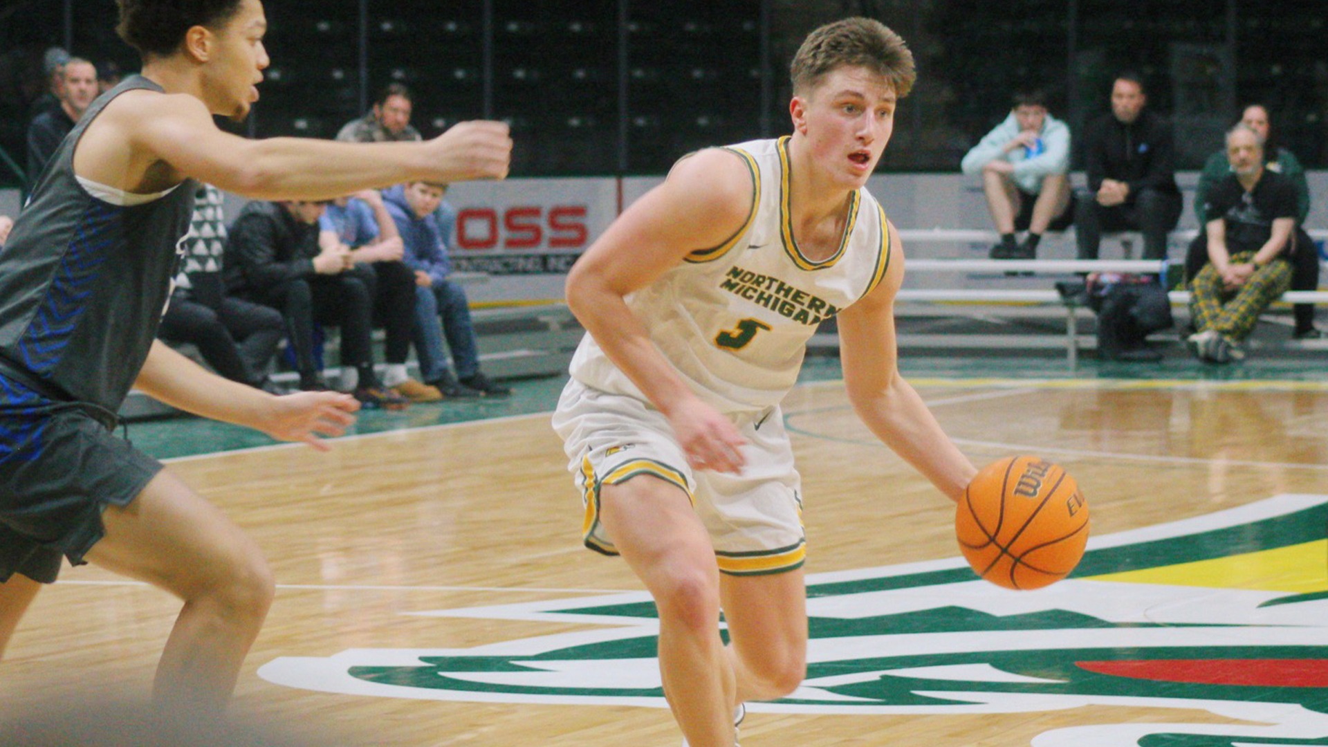 Weisbrod banks in buzzer-beater as NMU stuns LSSU 72-71 - Northern ...