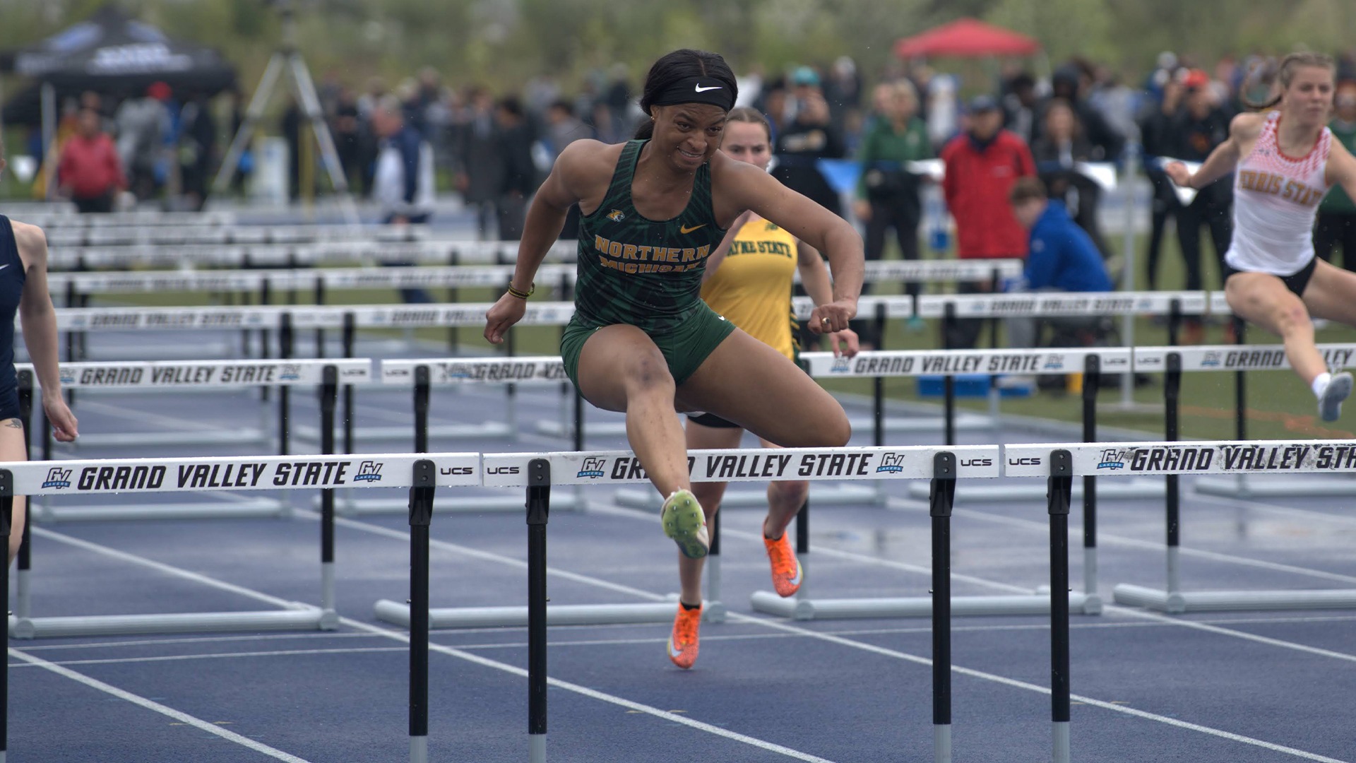 PREVIEW: Walker ready for Outdoor Track & Field Championships ...