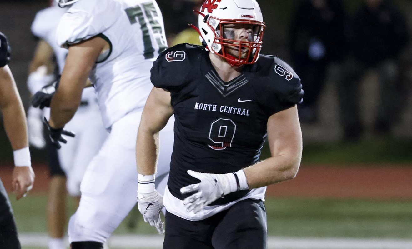 Dan Gilroy - Football - North Central College Athletics