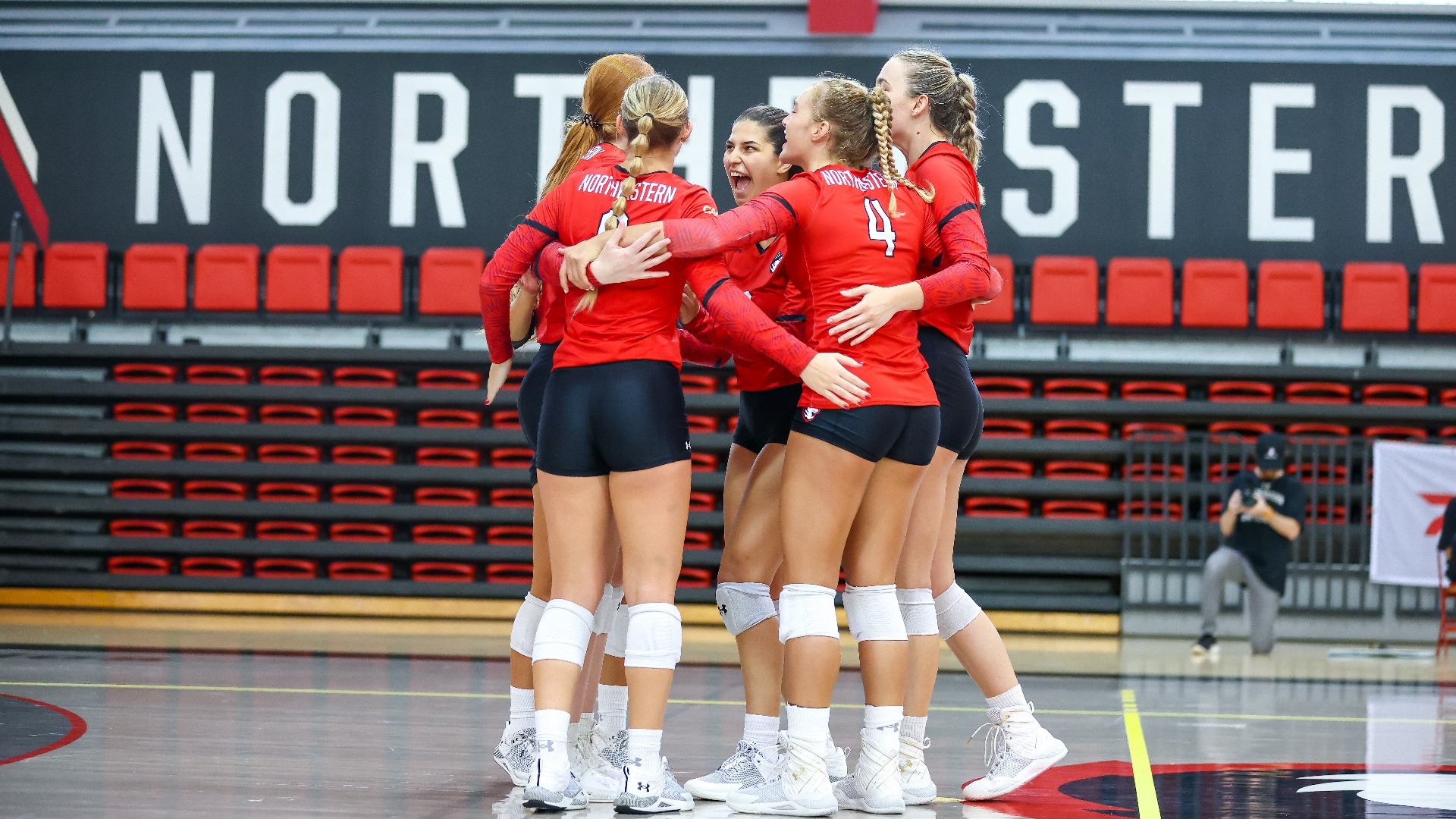 Huskies Finish Perfect Weekend With Victories Over Siena, Bryant ...