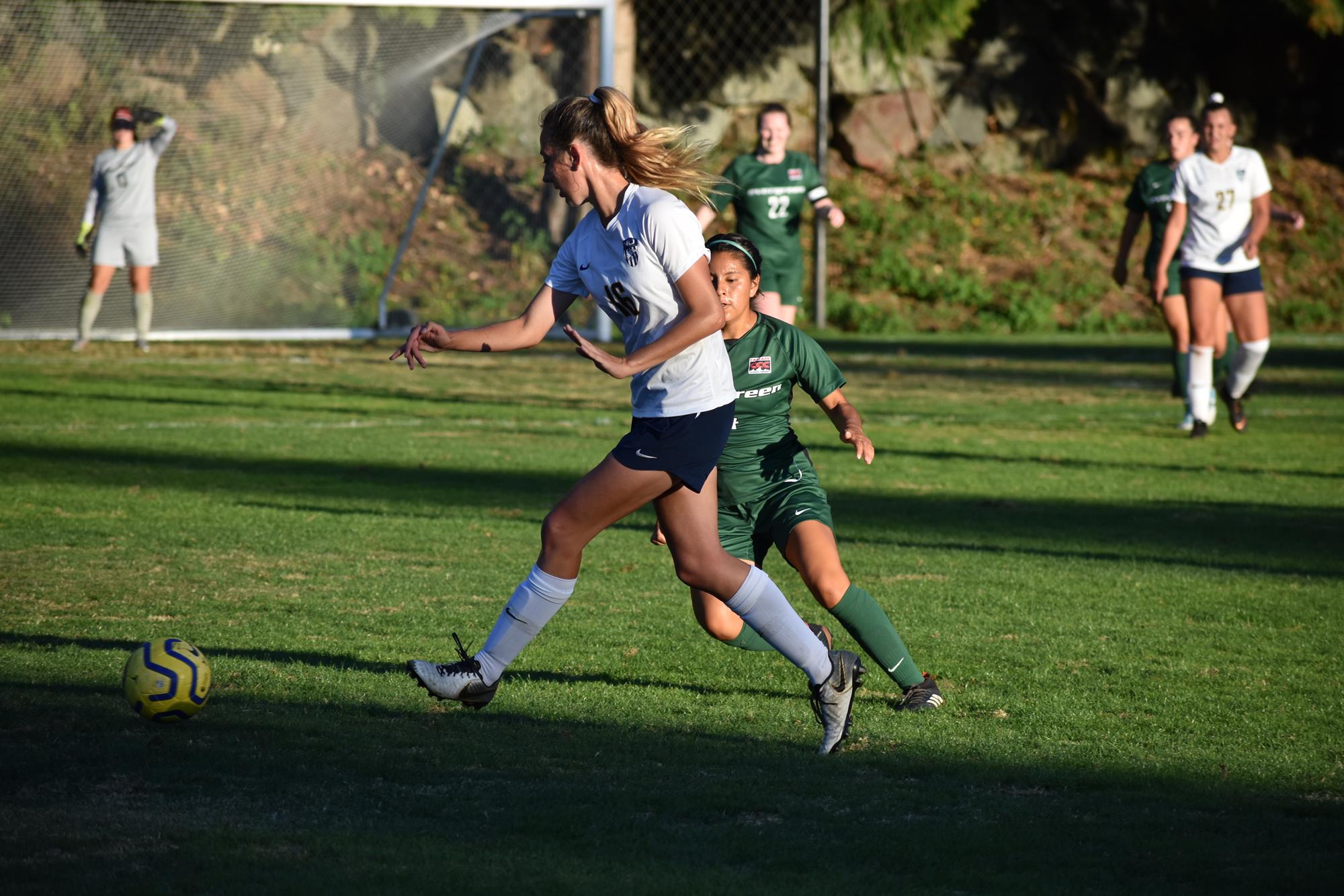 Elizabeth Moretti - Women's Soccer - Northwest University Athletics