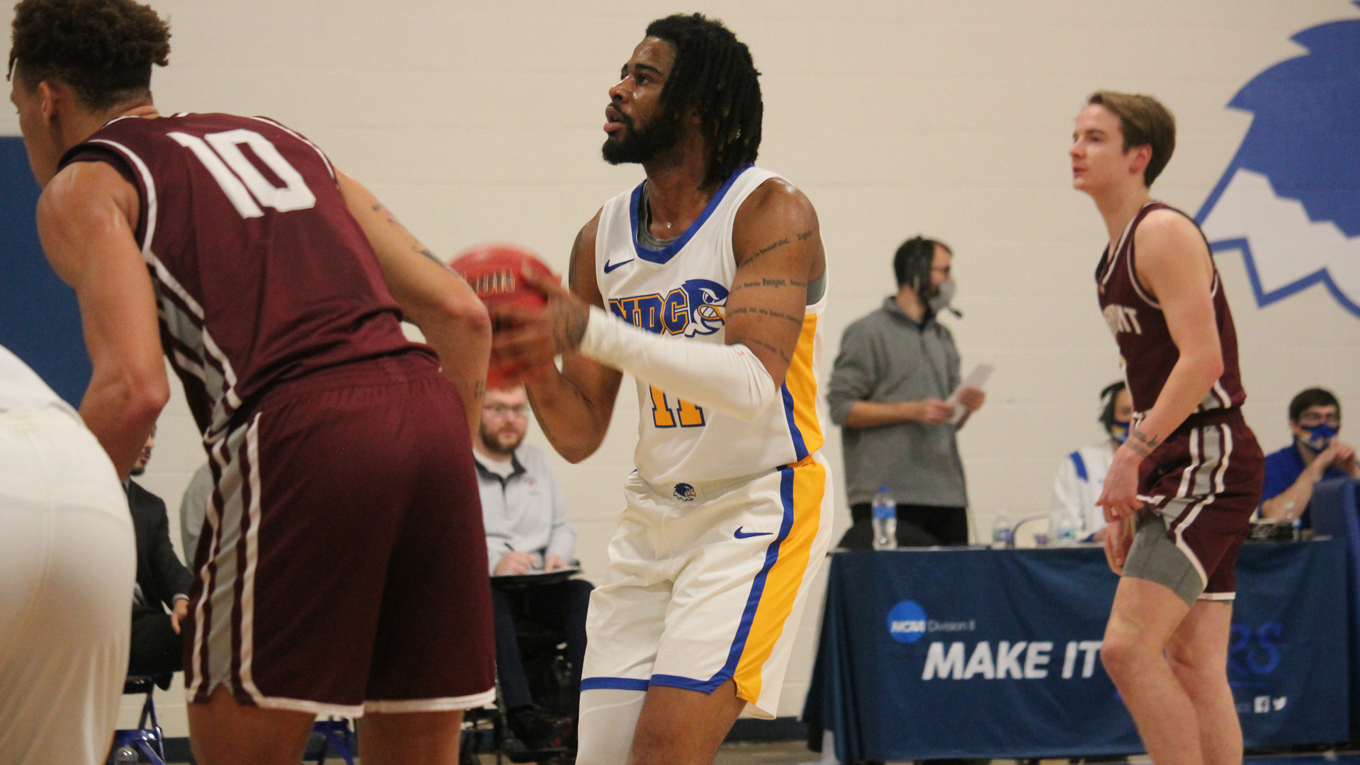 Daylin Lee - Men's Basketball - Notre Dame College Athletics