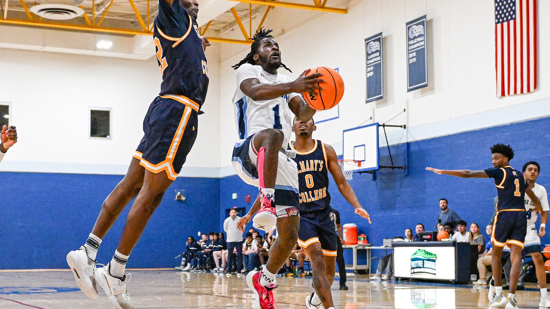 Men's Basketball Battles St. Mary's in Inaugural Home Game - Notre Dame ...