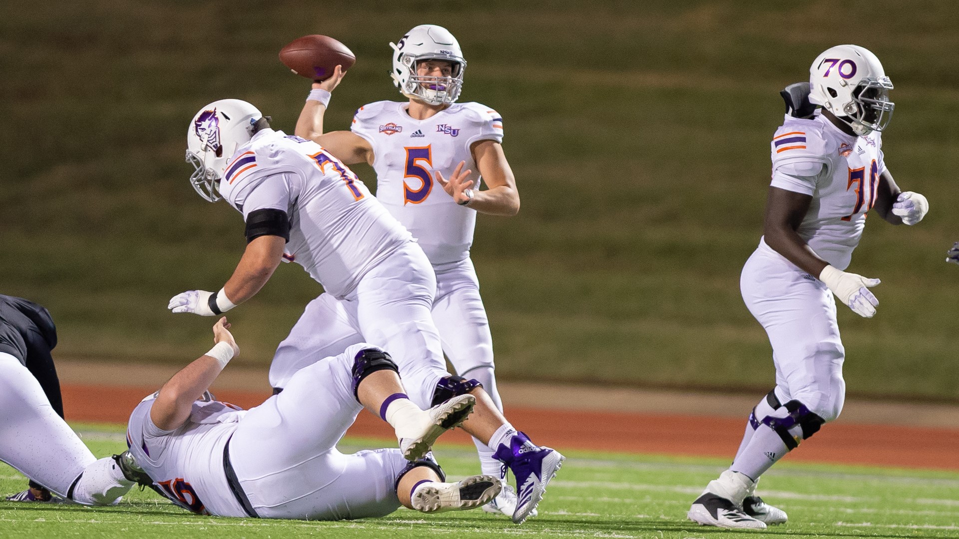 Another classic comeback allows Demons to carry Chief Caddo home, 35-23 ...