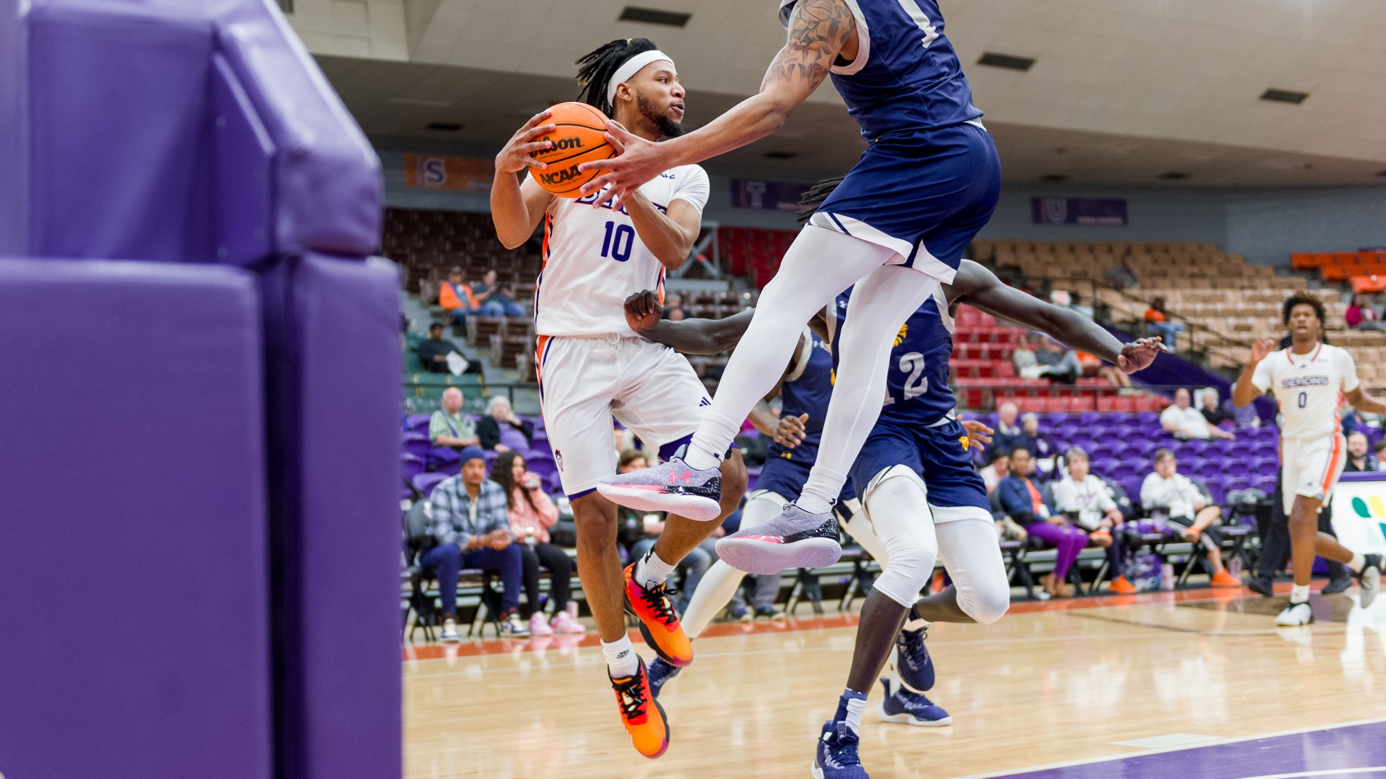 Cliff Davis - Demon Basketball - Northwestern State University Athletics