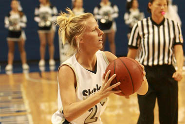 Tara Haddock - #23 Women's Basketball - Nova Southeastern University ...