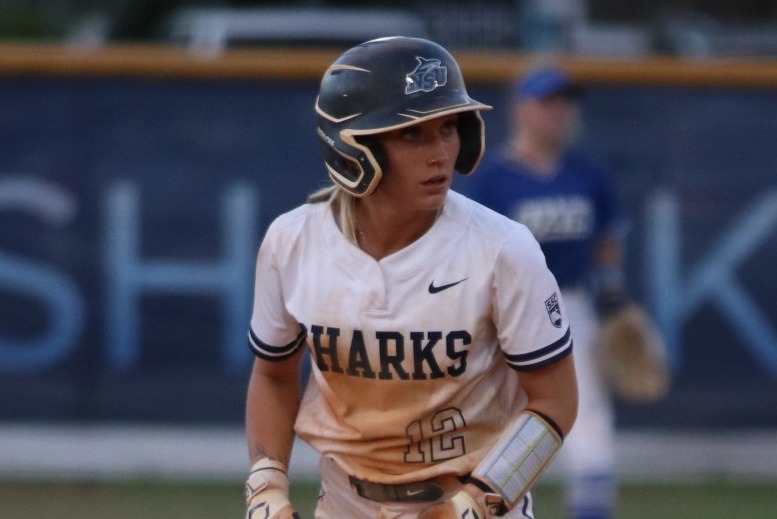 Sharks Split Season Opener - Nova Southeastern University Athletics