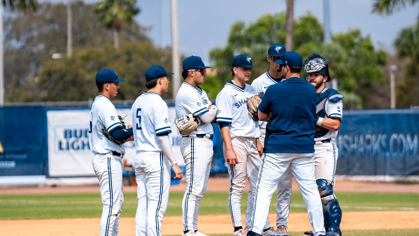 Sharks Drop Series Finale in Rain-Shortened Contest - Nova Southeastern ...