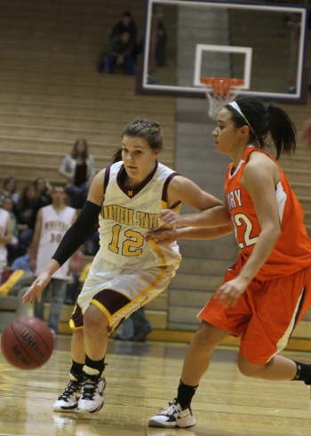 Jacqee Jasinski - 2012-13 - Women's Basketball - Northern State ...