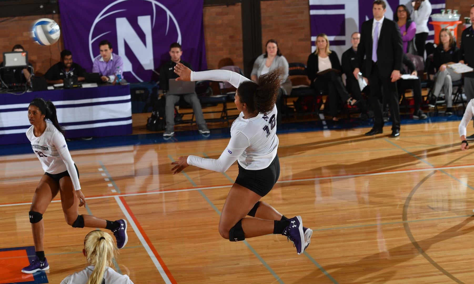 Nia Robinson - 2020-21 - Women's Volleyball - Northwestern University ...